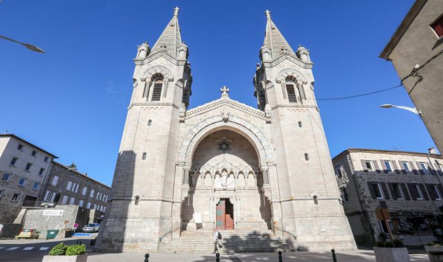 Basilique de Lalouvesc en Ardèche du Nord